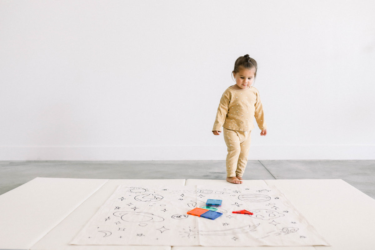 Space Cloth | Best Machine Washable Coloring Mat For Toddlers - The ...